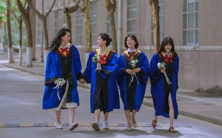 Insights Into Graduation Gown Colours Meaning and Traditions